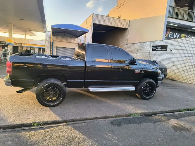 Dodge Ram 2500 Tropivan 5.9 SLT TDI 4X4 Dies. Usados e Novos