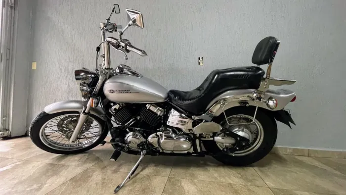 Motos Yamaha XVS 650 Drag Star no Brasil