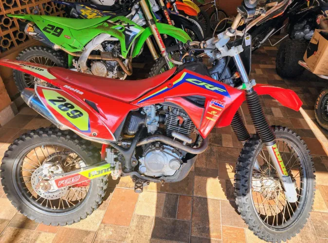 Motos Honda CRF 230 F no Brasil