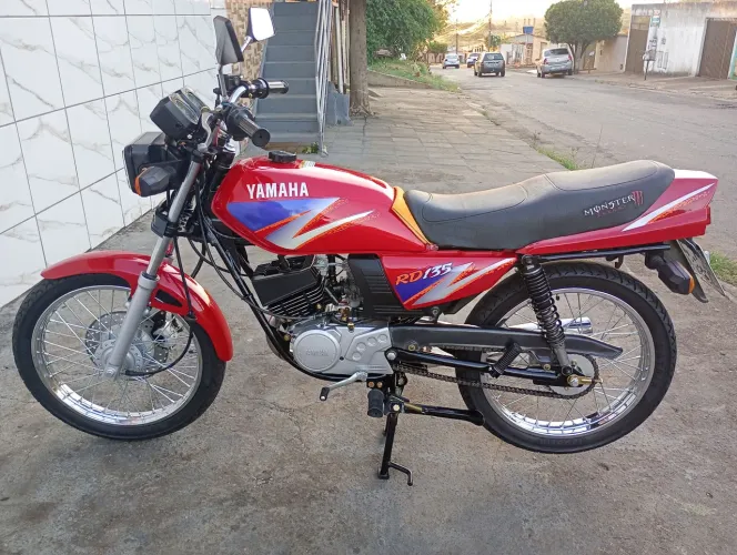 Motos Yamaha RD 135 no Brasil