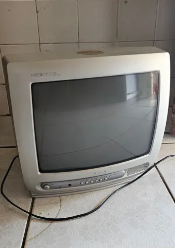 "tv de tubo" - TVs no Brasil