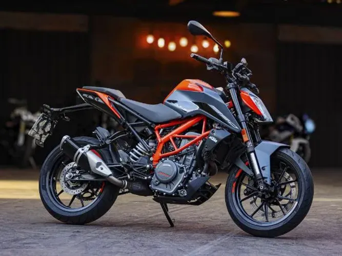 Motos KTM Duke 390 no Brasil