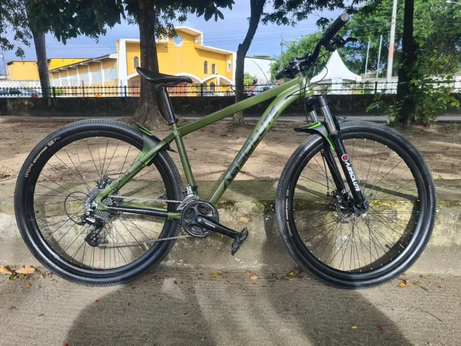 "bicicleta absolute nero" - Ciclismo no Brasil