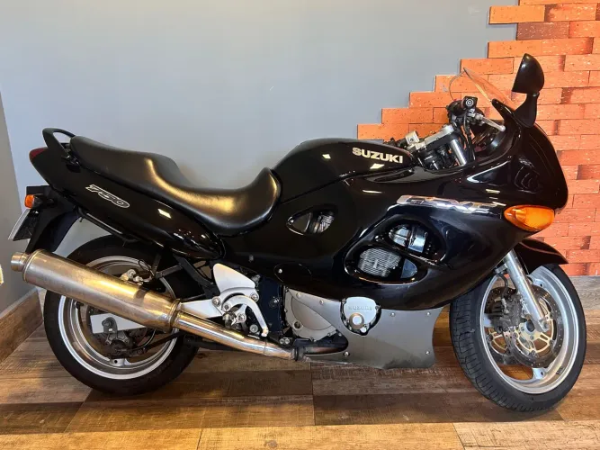 Motos Suzuki GSX 750 F no Brasil