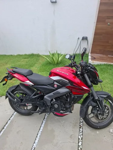 Motos Bajaj Dominar 200 no Brasil