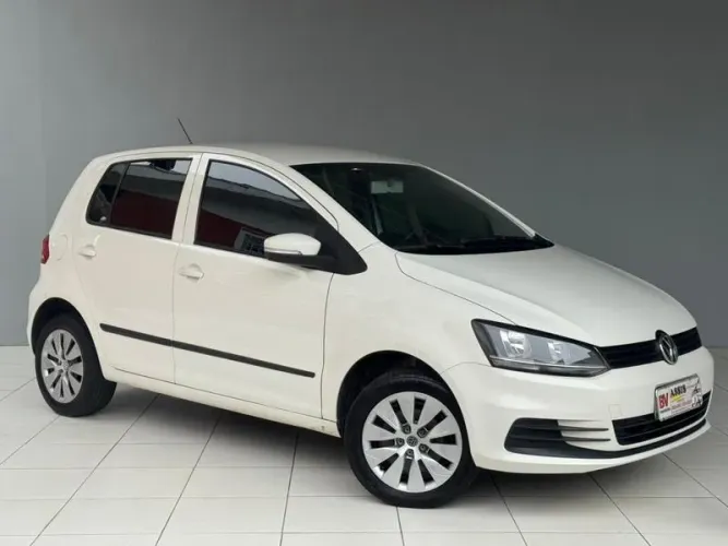 Volkswagen Fox Trendline 1.0 Flex 12V 5P Usados e Novos - São José dos ...