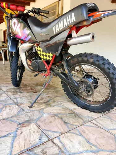 Motos Yamaha DT 180-z Trail no Brasil