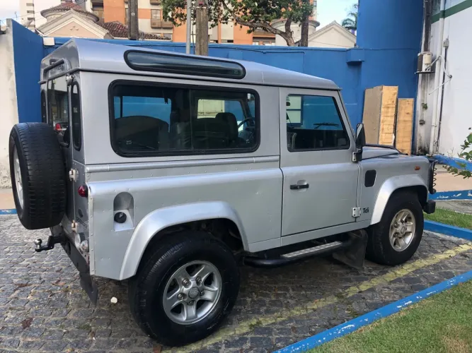"defender 90" no Brasil