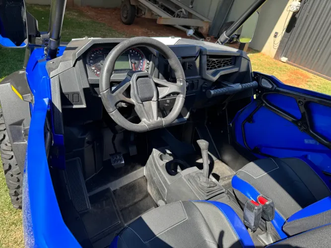 Motos Polaris RZR no Brasil
