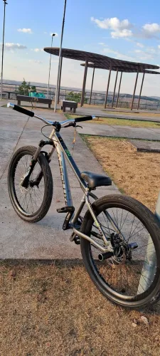 "bicicleta absolute nero" - Ciclismo no Brasil