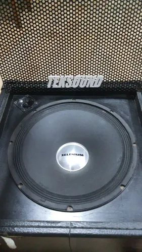 "auto falante automotivo" no Brasil