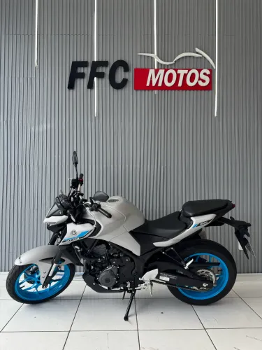 Motos Yamaha MT-03 no Brasil