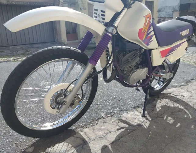 Motos Yamaha DT no Brasil