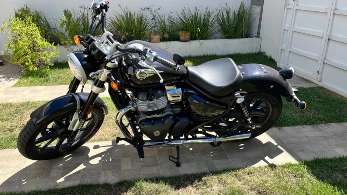 Motos Royal Enfield Super Meteor Astral 650cc ABS 2025 no Brasil