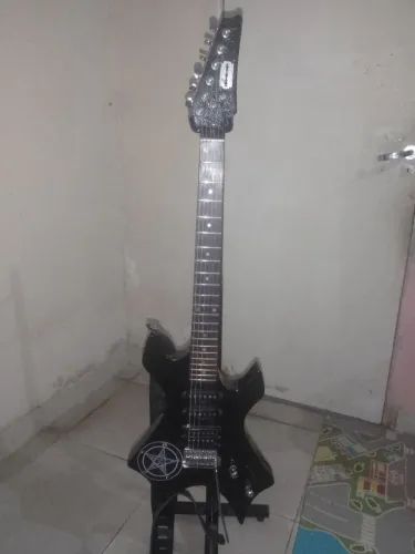 "warlock guitarra" - Instrumentos musicais no Brasil
