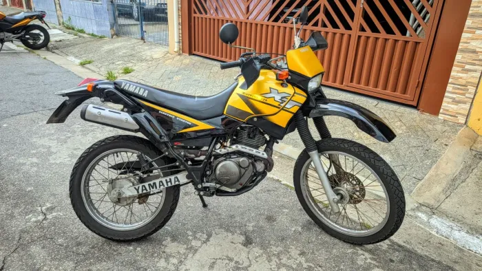 Motos Yamaha XT 225 no Brasil