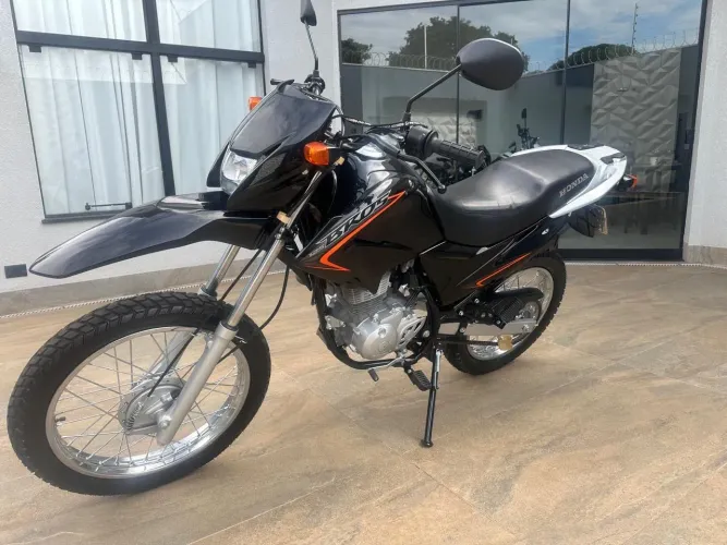 Motos Honda NXR 125 Bros KS no Brasil