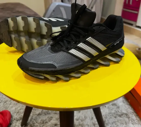 "springblade" no Brasil