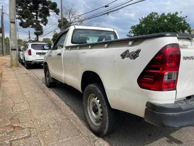 Toyota Hilux Chassi 4X4 2.8 TDI Diesel Mec. Usados e Novos