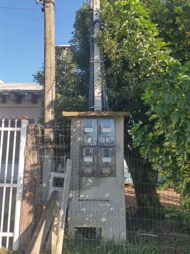 "poste de energia" - Instalações Elétricas e Hidráulicas no Brasil