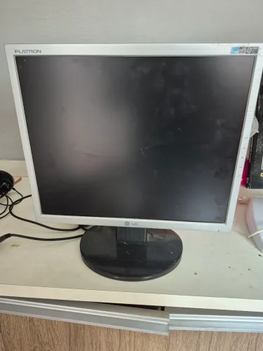 "lg flatron 22" no Brasil