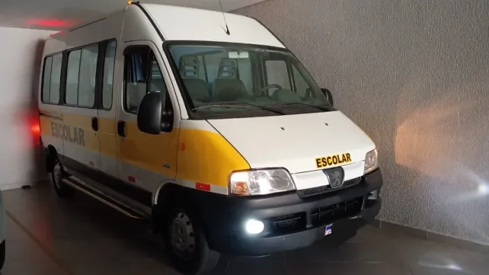 "carro escolar" - Carros Usados e Novos à venda