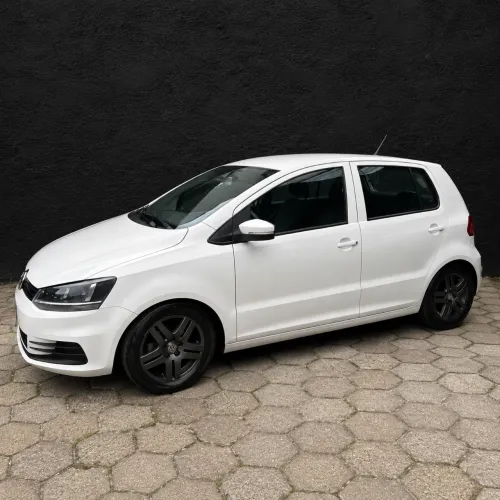 Volkswagen Fox Trendline 1.0 Flex 12V 5P Usados e Novos - São José dos ...