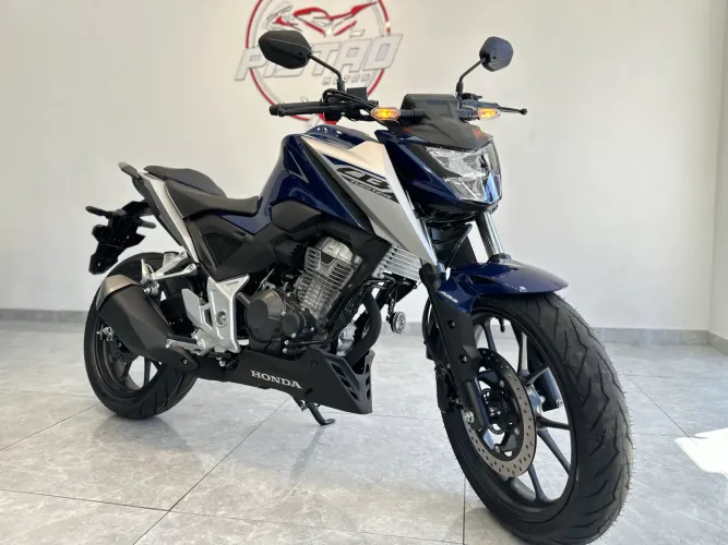 Motos Honda CB 300f Twister Flex 2026 no Brasil