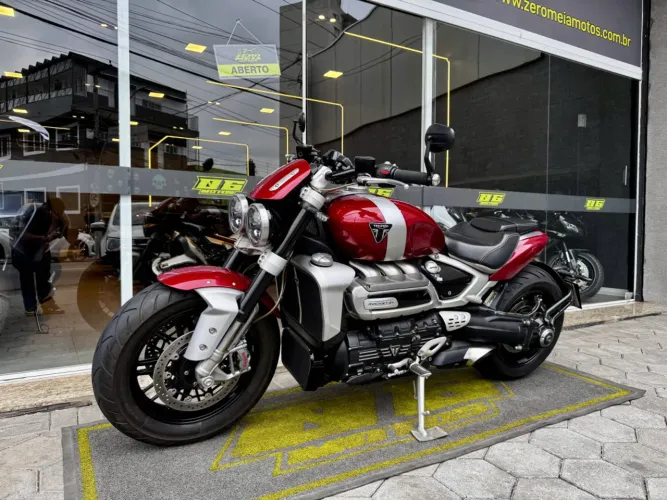 Motos Triumph Rocket III R 2500cc no Brasil