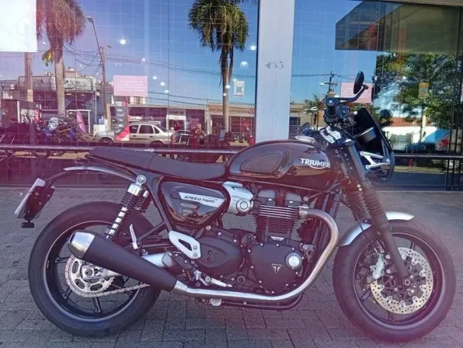 Motos Triumph Speed Twin 1200cc no Brasil