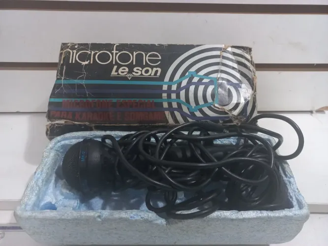 "microfone antigo" no Brasil