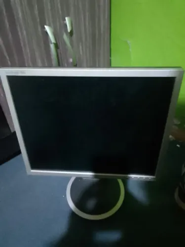"monitor vertical" - Monitores no Brasil