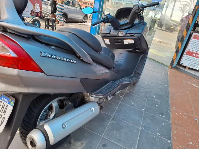 Motos Suzuki Burgman 400 no Brasil