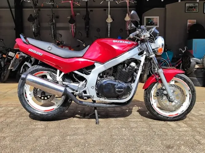 Motos Suzuki GS no Brasil