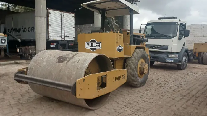 "rolo compactador liso" no Brasil