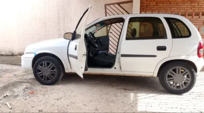 Chevrolet Corsa Wind 1.6 MPFI 4P Usados e Novos