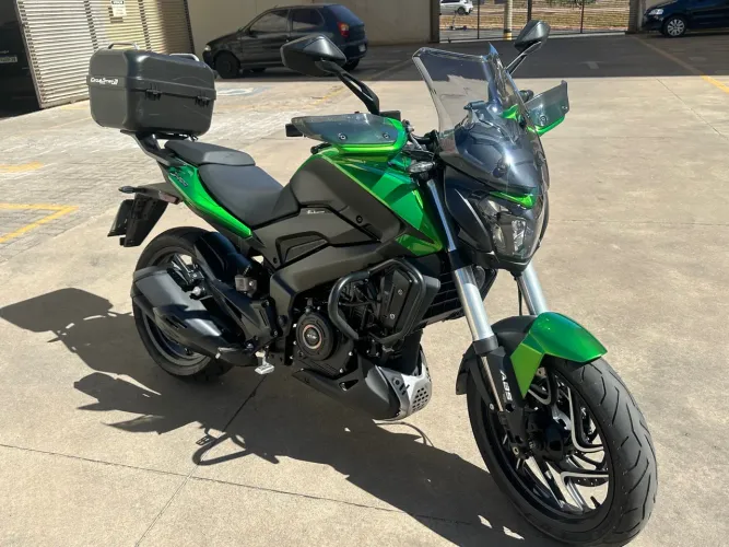 Motos Bajaj Dominar 400 no Brasil
