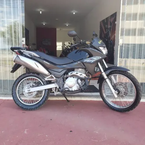 Motos Honda NX 400i Falcon no Brasil