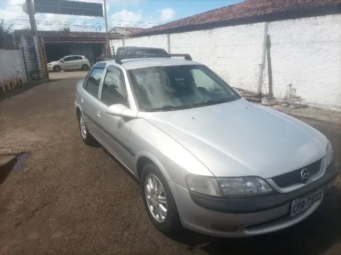 Chevrolet Vectra CD 2.2 16V / 2.0 16V Mec./aut. Usados e Novos