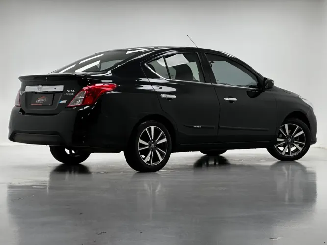 "nissan versa 2018" - Carros Usados e Novos à venda