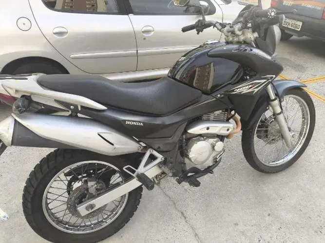 Motos Honda NX 400i Falcon no Brasil