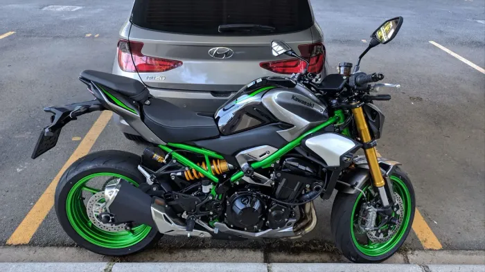 Motos Kawasaki Z 900 R Edition no Brasil