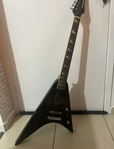 "guitarras flying v" - Instrumentos musicais no Brasil
