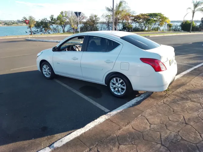 "nissan versa 2018" - Carros Usados e Novos à venda