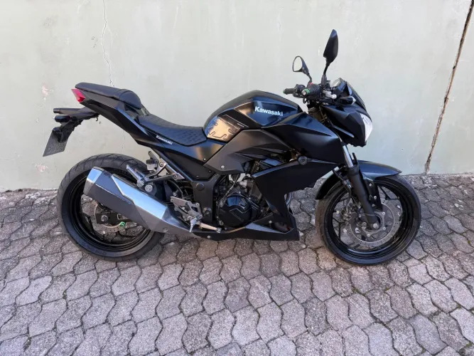 Motos Kawasaki Z 300 no Brasil