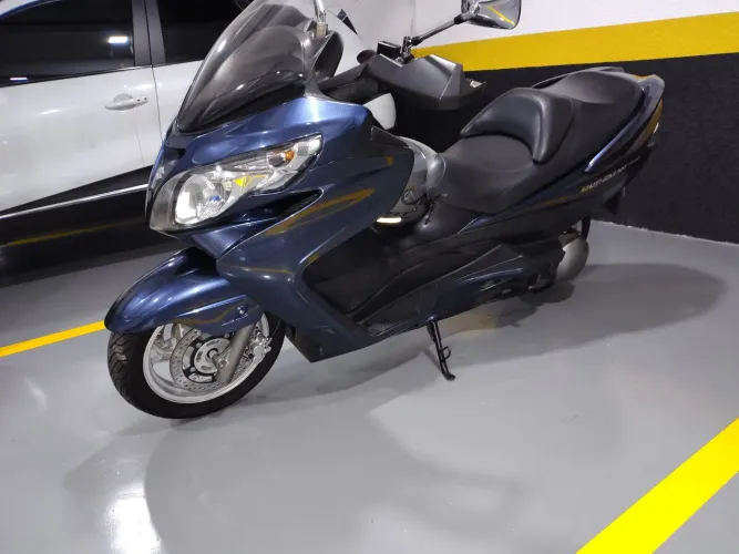 Motos Suzuki Burgman 400 no Brasil