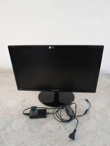 "monitores de 22 polegadas" - Monitores no Brasil