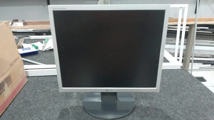 "lg flatron 22" no Brasil