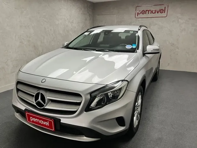 Mercedes-Benz GLA-200 2016 Usados e Novos