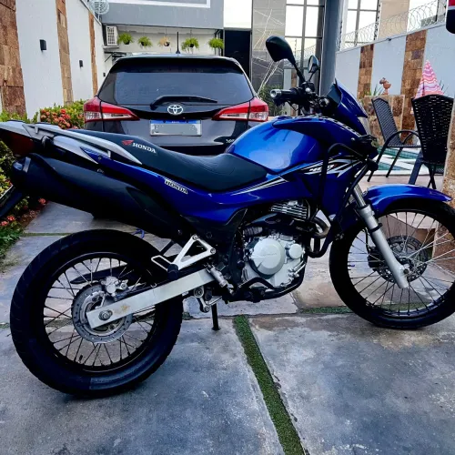 Motos Honda NX 400i Falcon no Brasil